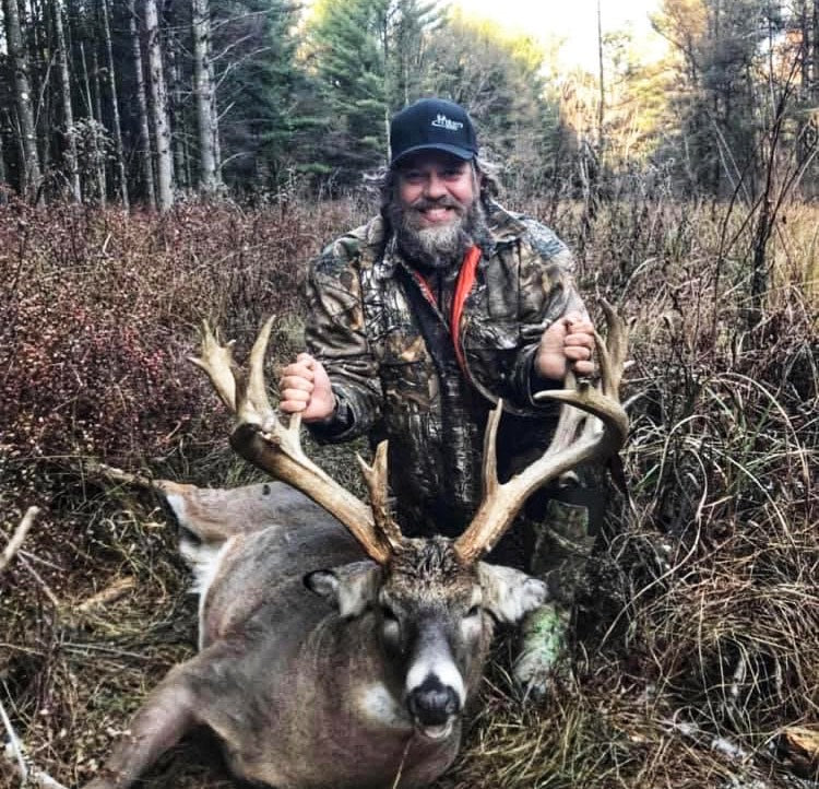 Daniel Champion Shoots 375 LB Buck – TLO Outdoors